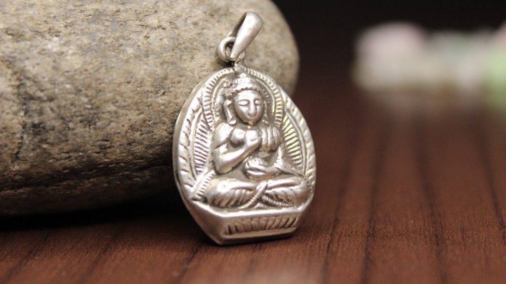 Buddha Locket Dharmachakra Mudra - Tibetan Symbolic Charms